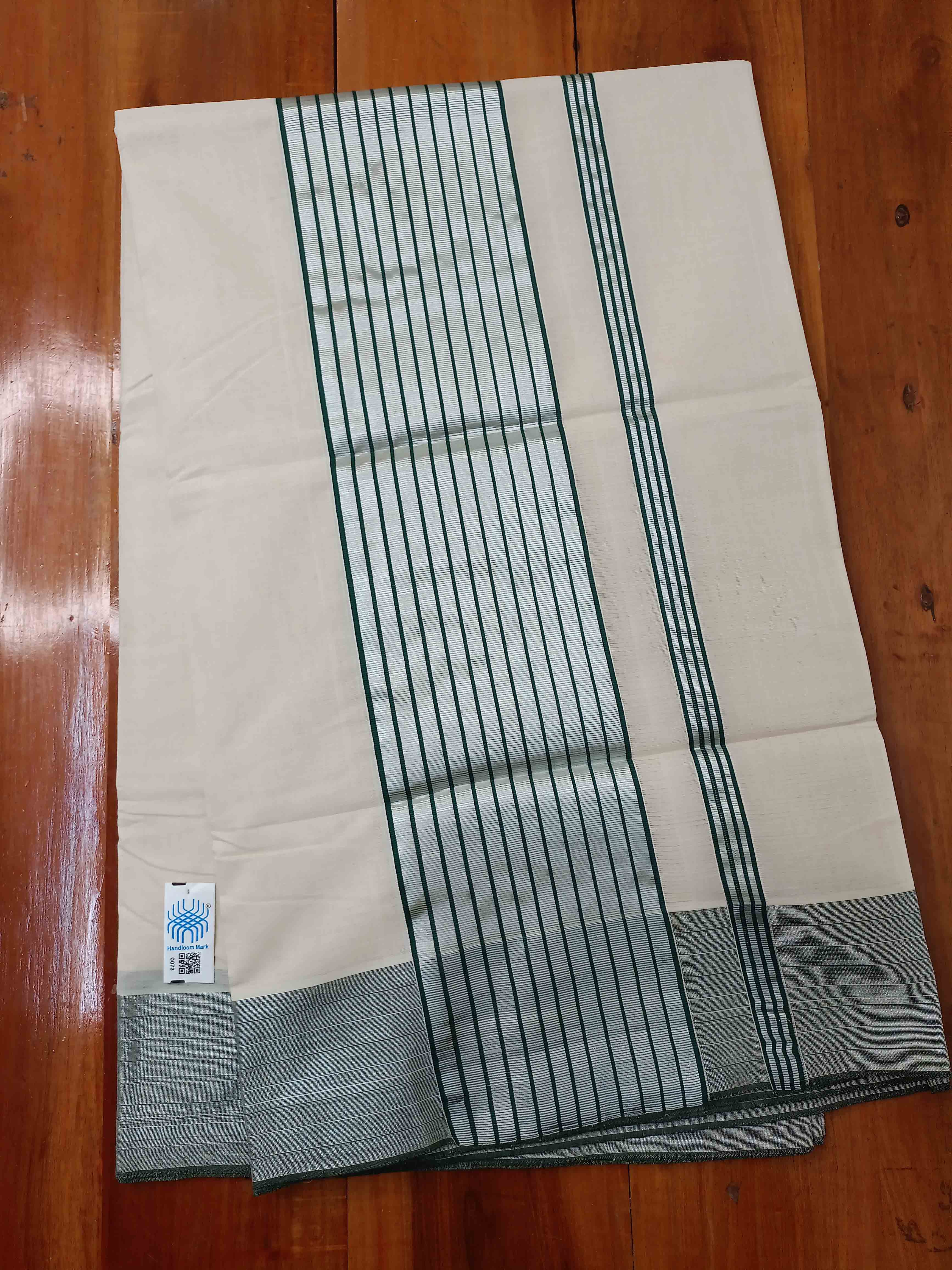 Kerala Saree Balaramapuram Handloom with Green & Silver Colour – Keraloom